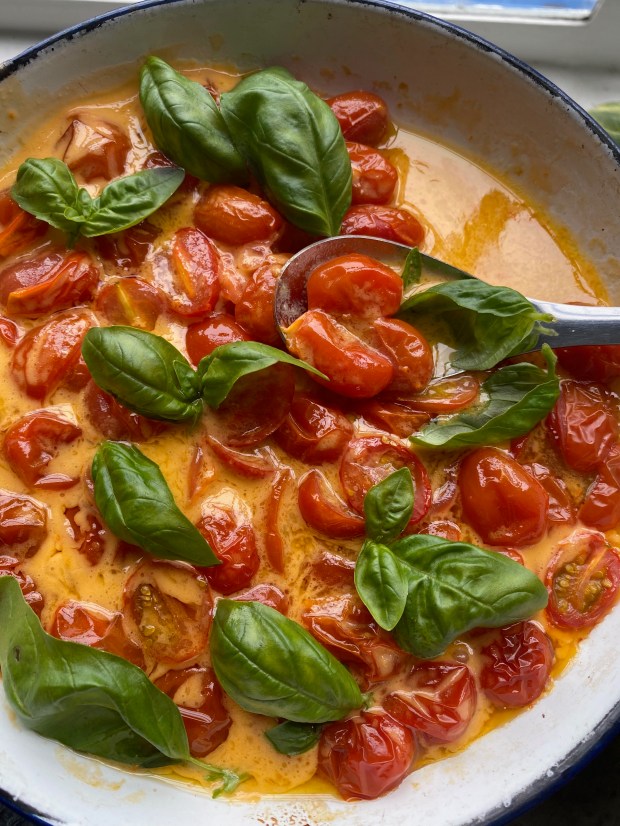 Roasted Cherry Tomatoes with Cherry Tomato Dressing – Hungry and Frozen