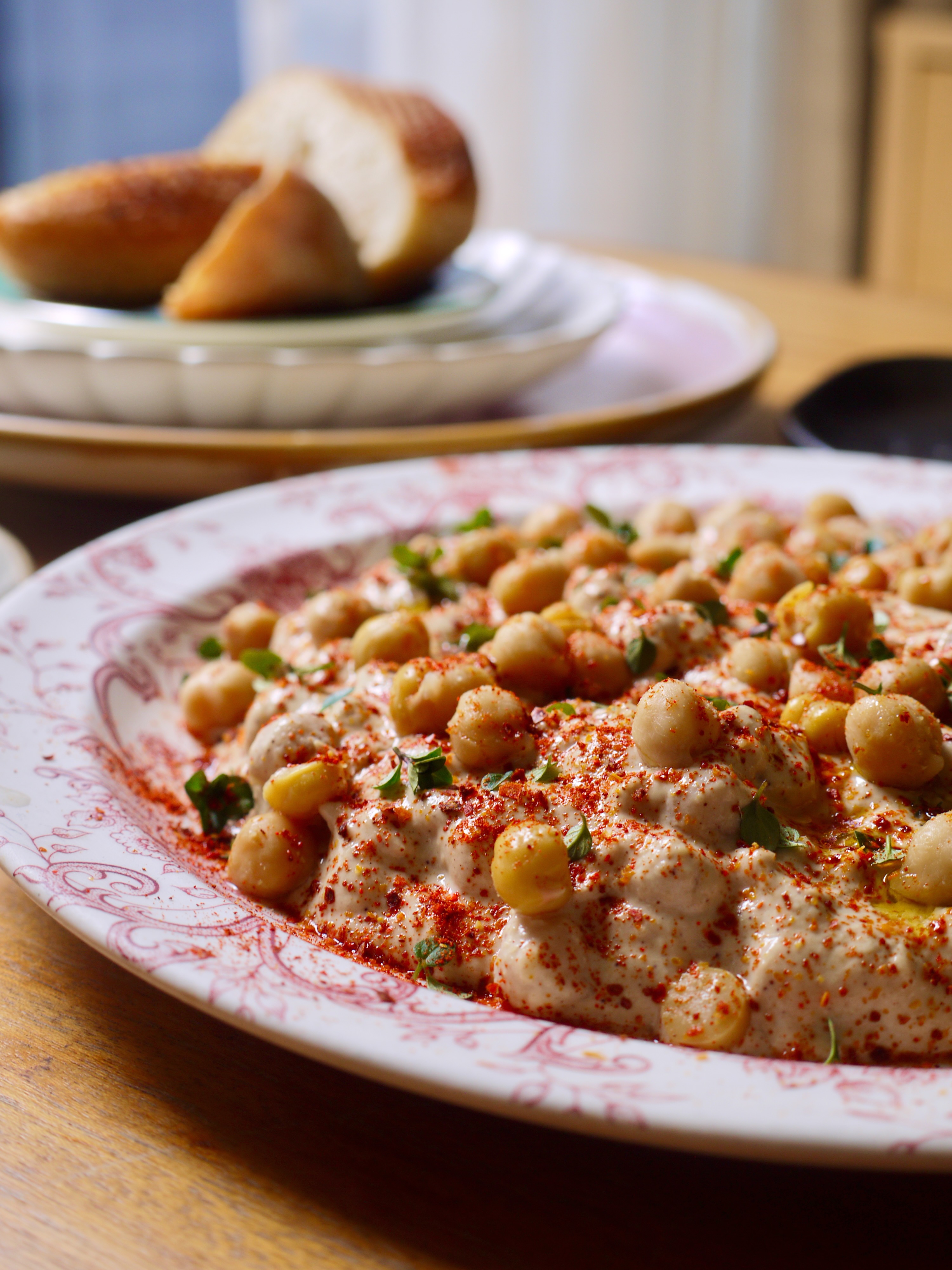msabaha (chickpeas in tahini sauce) – Hungry and Frozen