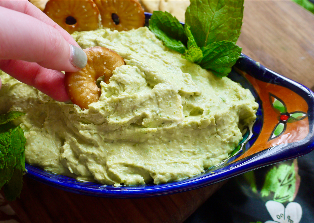Pea, mint and feta dip – Hungry and Frozen